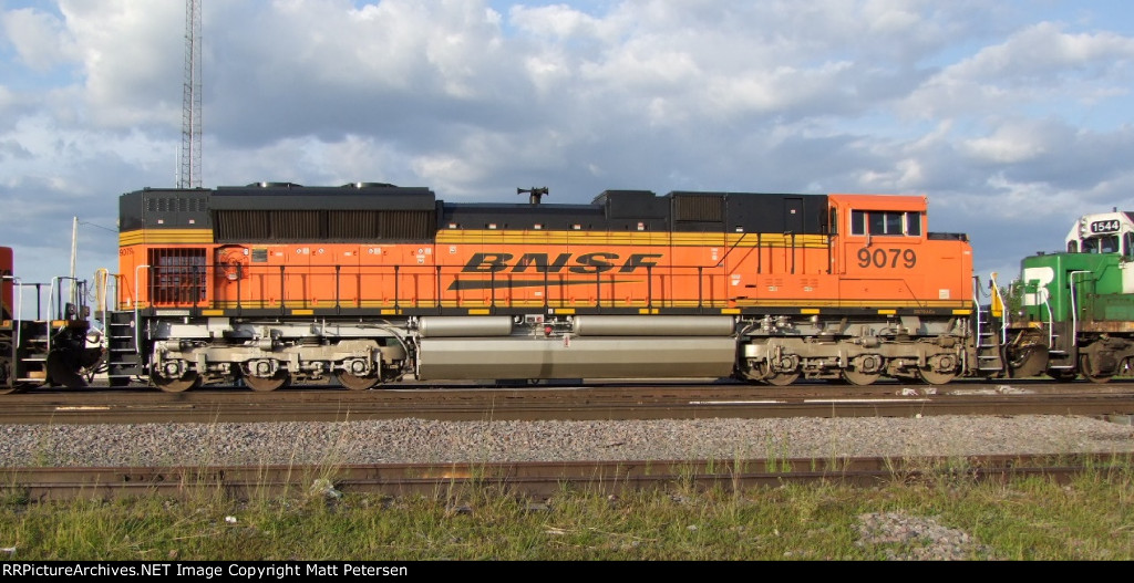 BNSF 9079